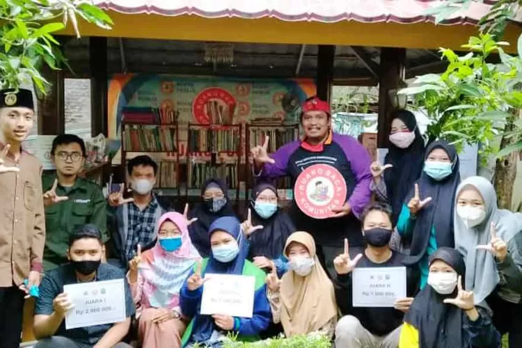 BERANDA - Ruang Baca Komunitas